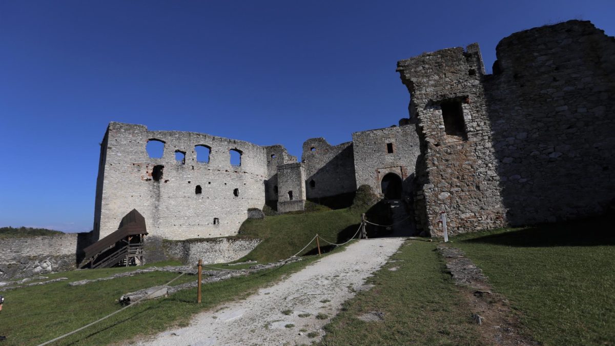 Hrad Rabí | Kam se vydat.cz