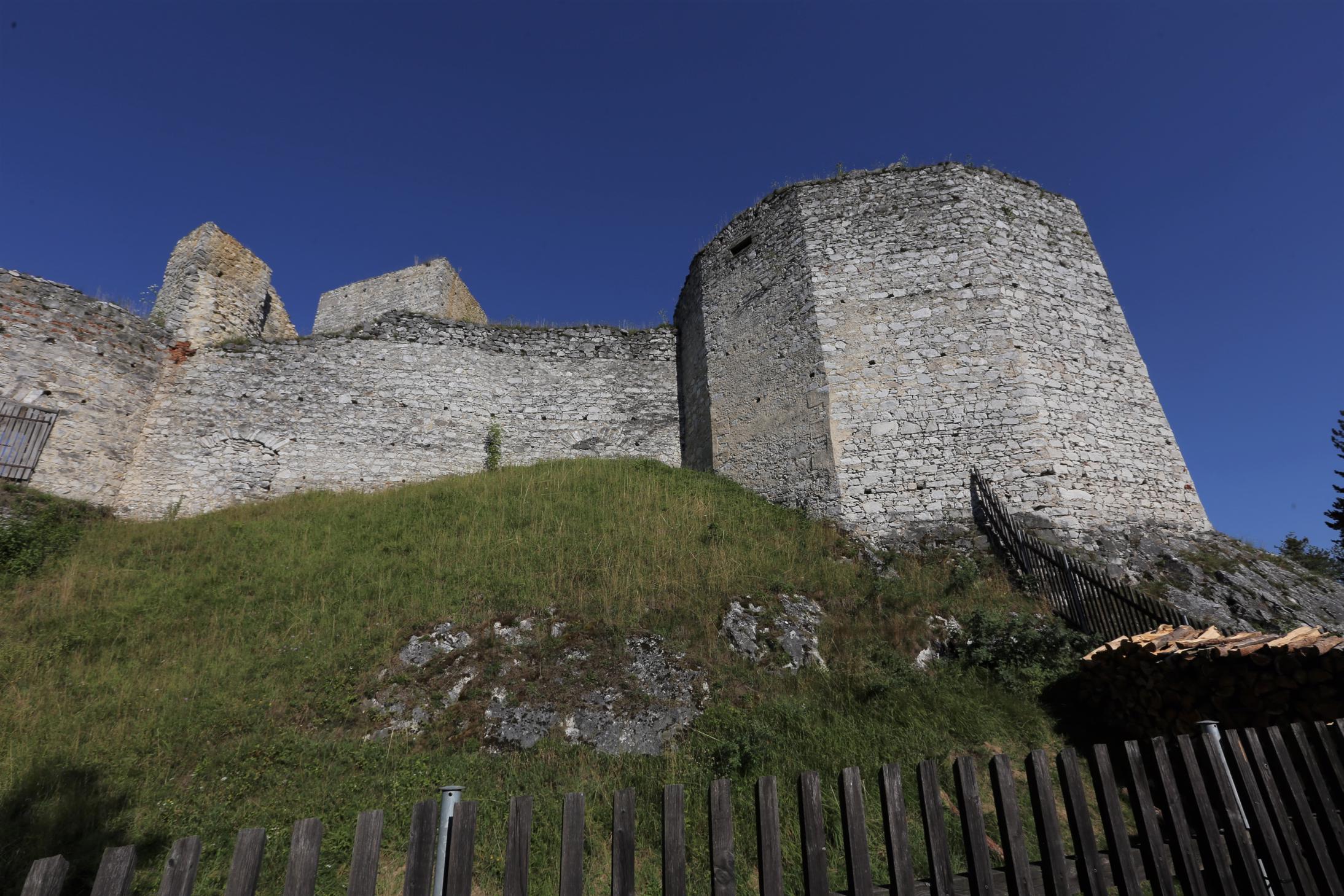 Hrad Rabí | Kam se vydat.cz