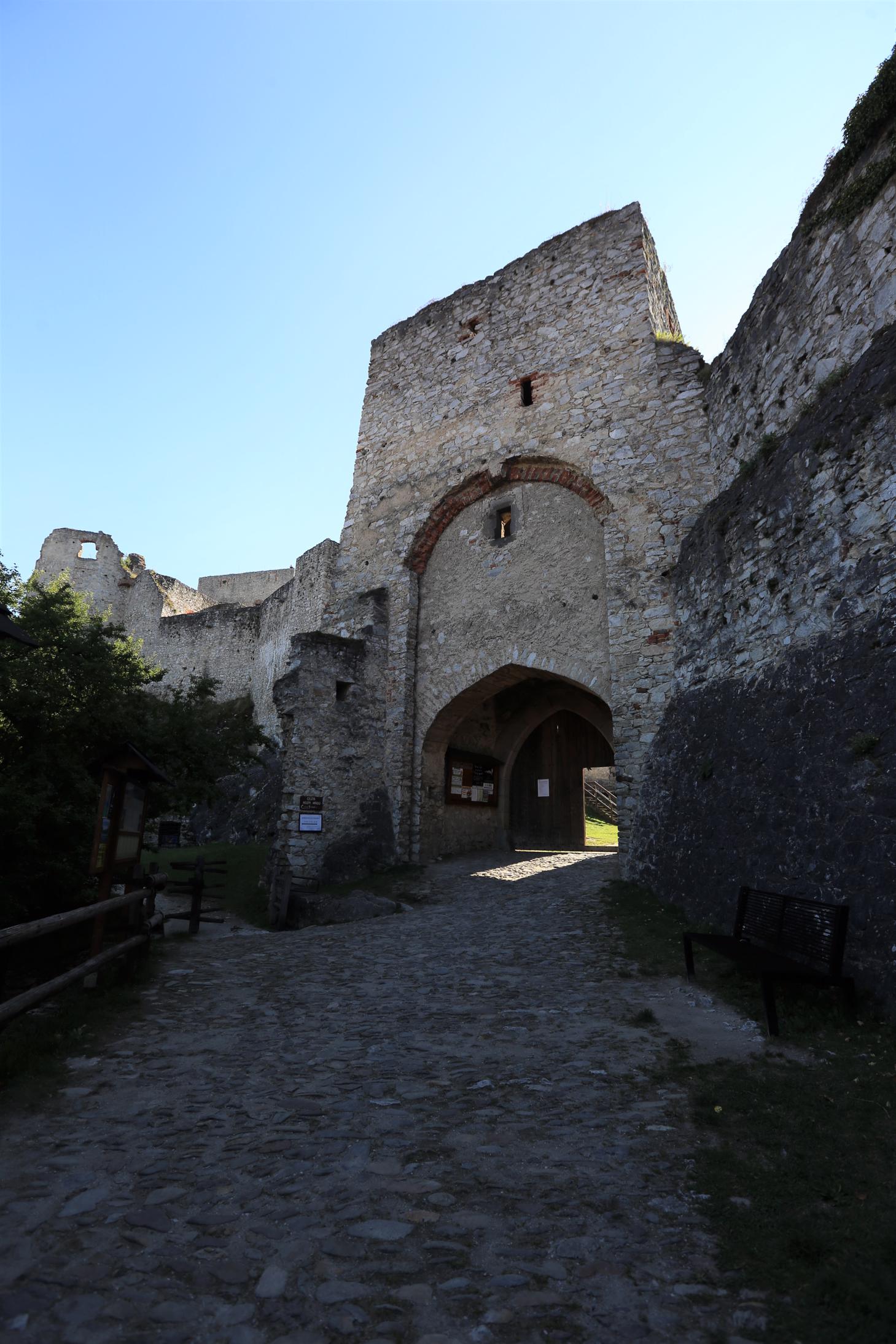 Hrad Rabí | Kam se vydat.cz