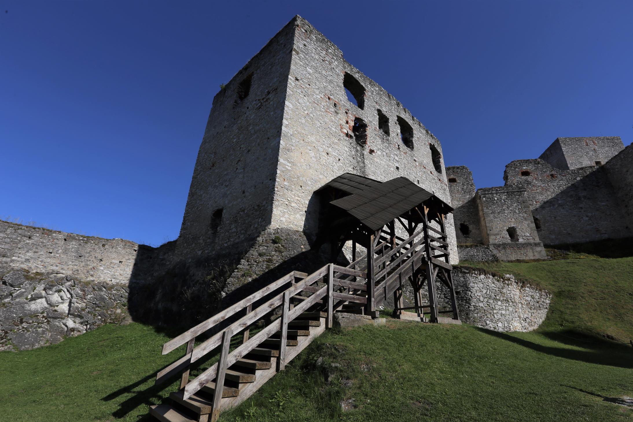 Hrad Rabí | Kam se vydat.cz